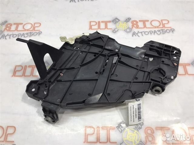 Кронштейн фары левый VW Touareg GP (7LA,7L6,7L7) купить в Барнауле VAG ...