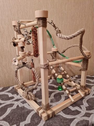 Игровой стенд для попугая